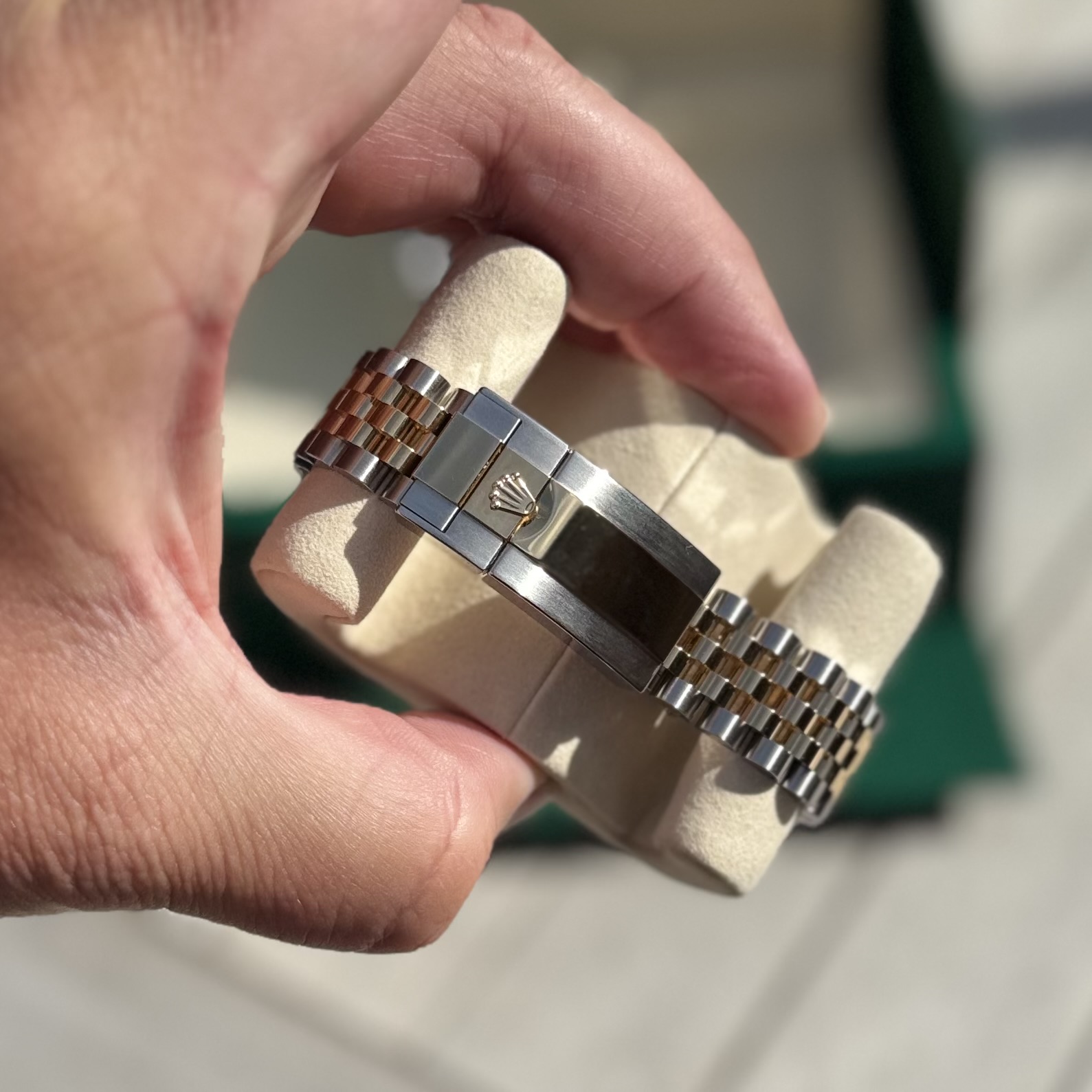 *CRAZY ODDS ALERT* Win a 2025 GMT Master II GRNR 'Zombie' Or 'Bruce ...