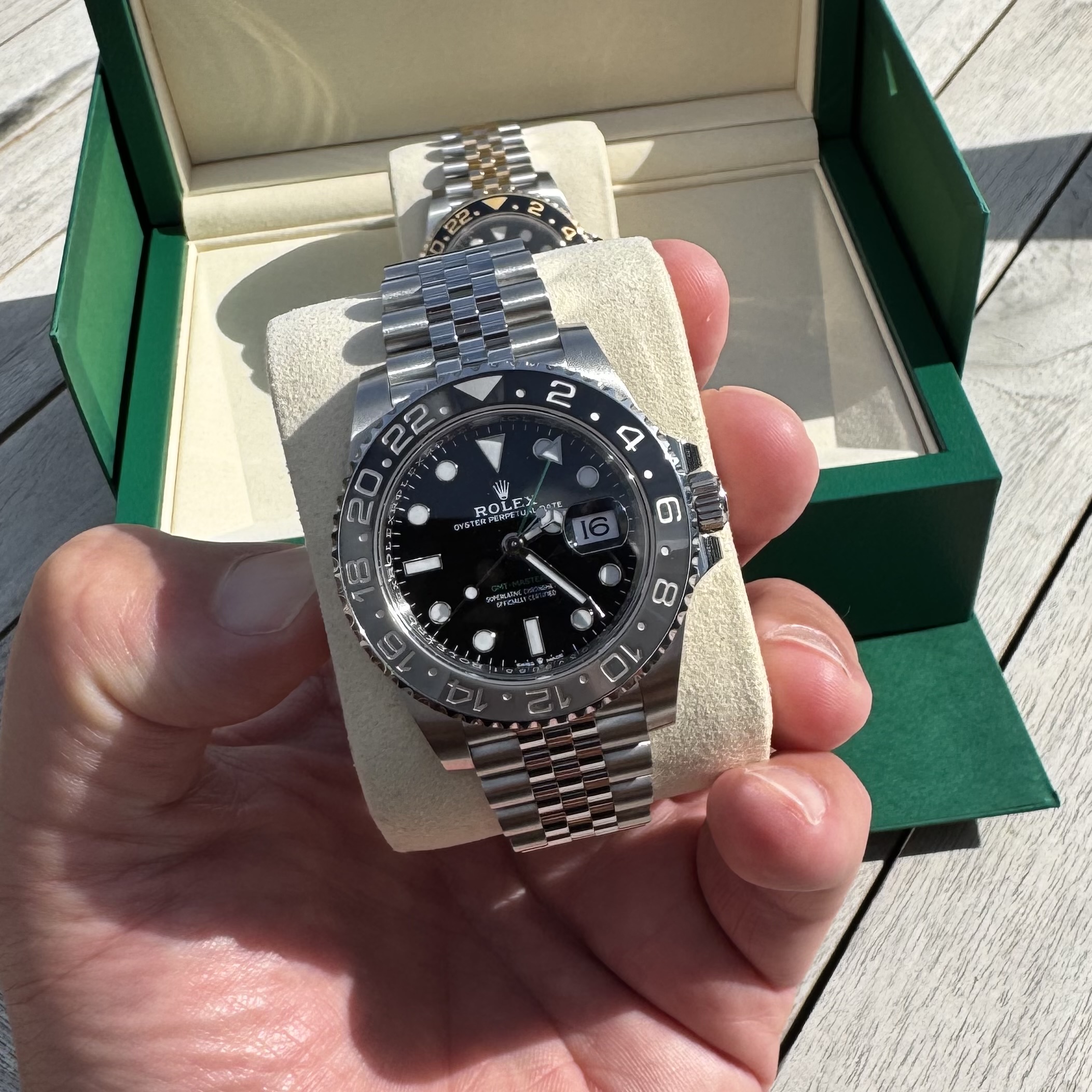 *CRAZY ODDS ALERT* Win a 2025 GMT Master II GRNR 'Zombie' Or 'Bruce ...